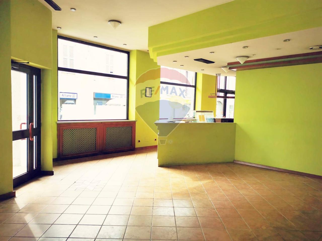 Negozio in affitto a Arcisate