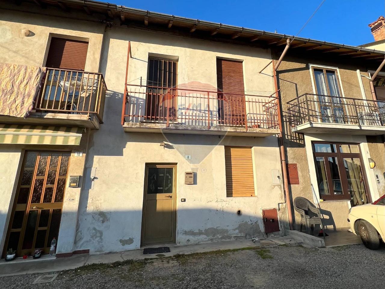 Trilocale in Via Vignoli 8, Jerago con Orago