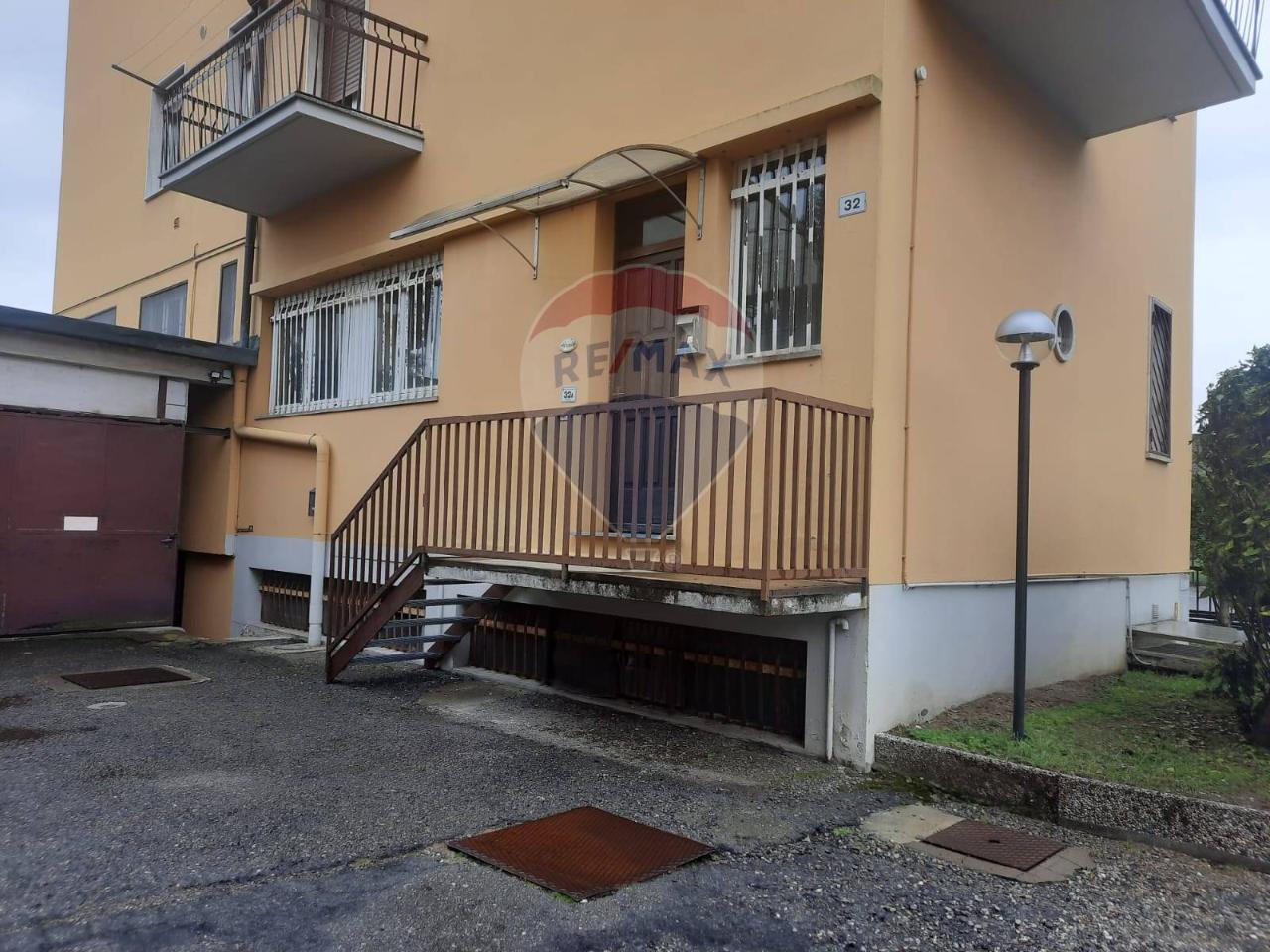 Ufficio in vendita a Gazzada Schianno