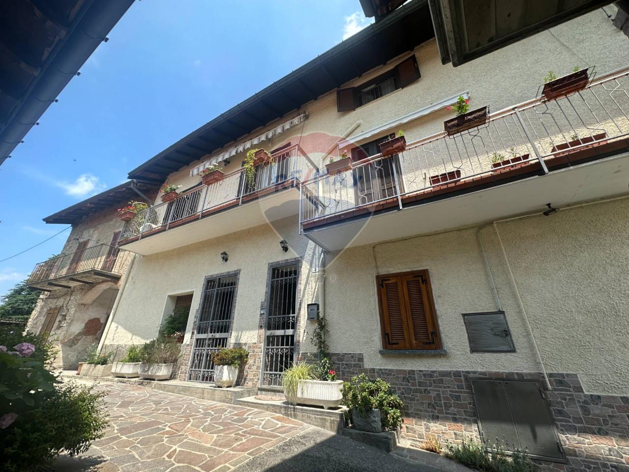 Casa indipendente in vendita a Besozzo