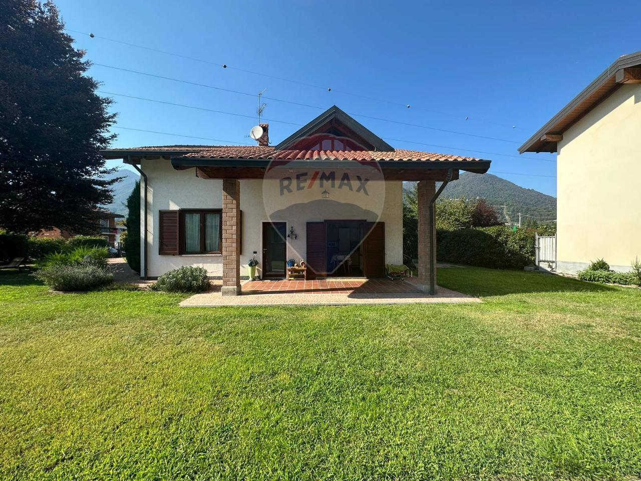 Villa in vendita a Cuvio