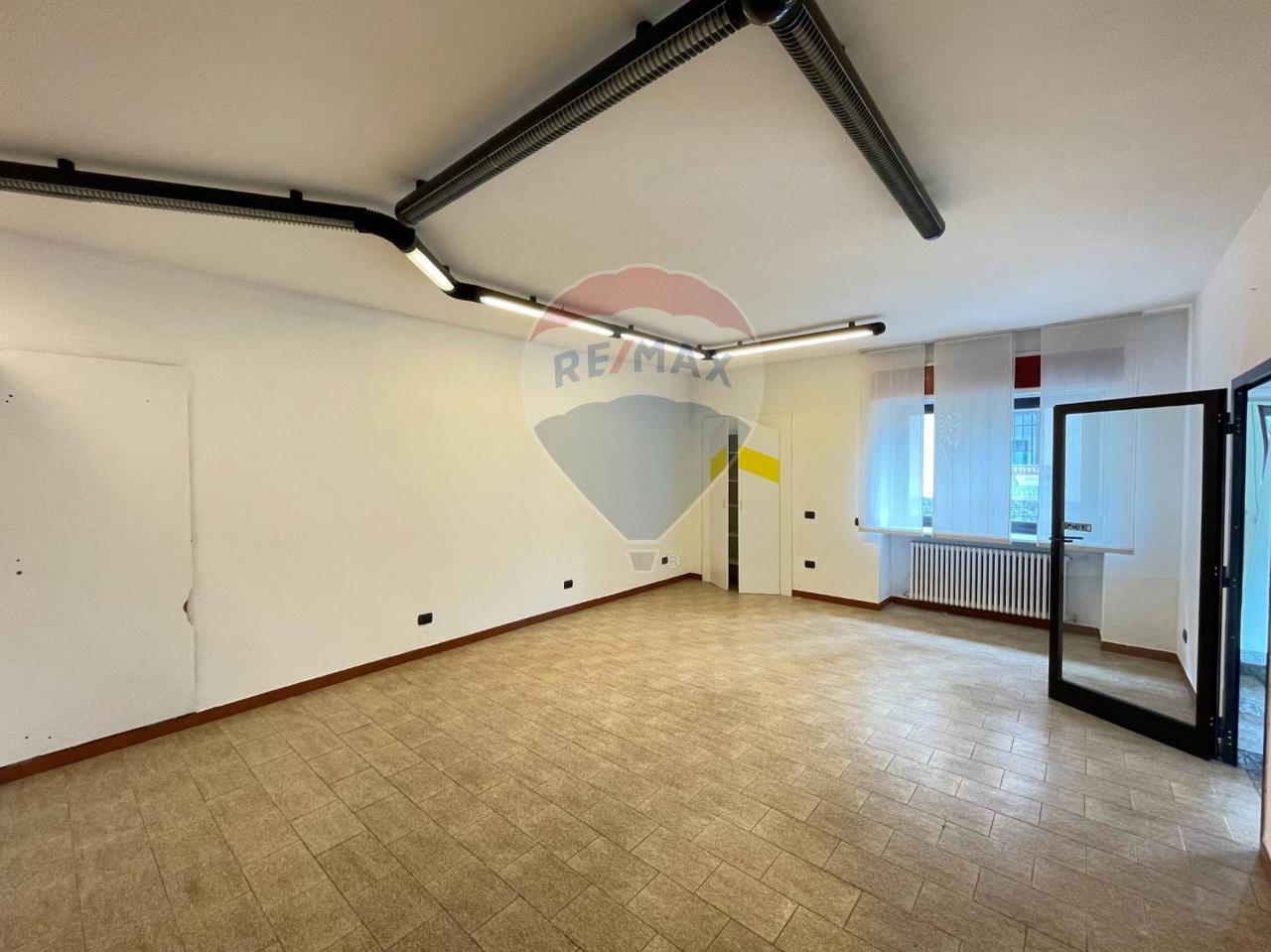 Negozio in affitto a Rodero