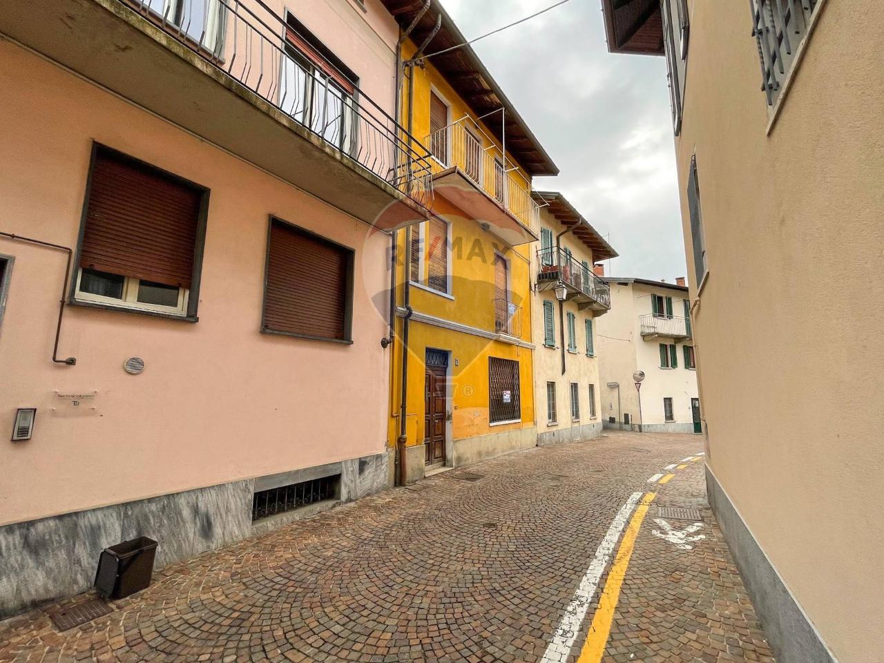 Appartamento in vendita a Comerio