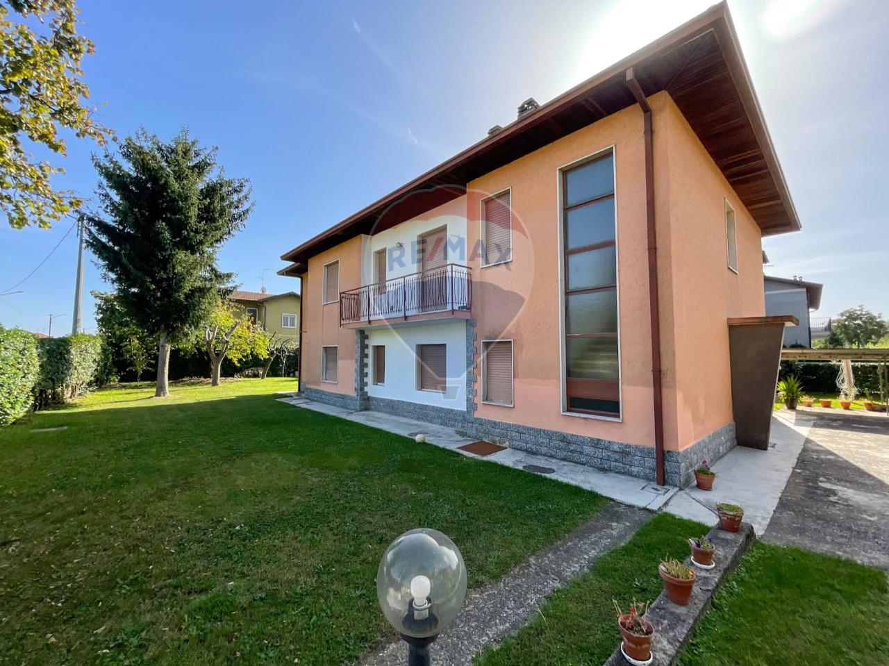 Villa in vendita a Arcisate