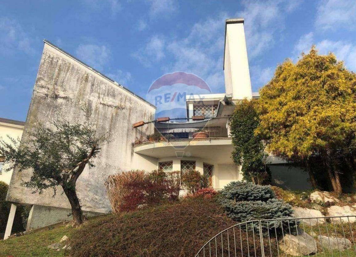 Villa in vendita a Casciago