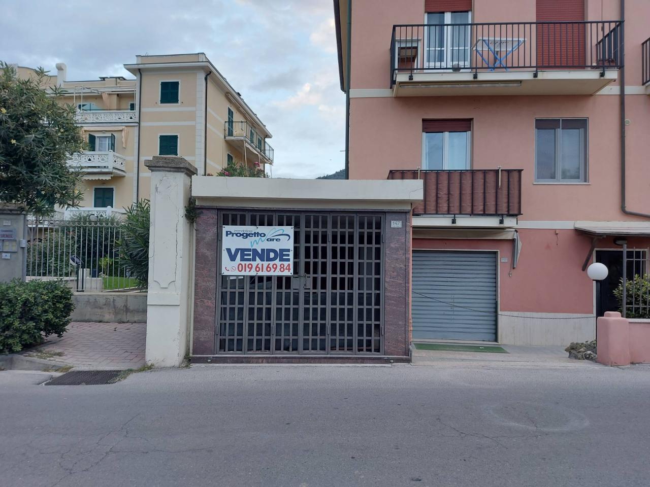 Negozio in vendita a Pietra Ligure