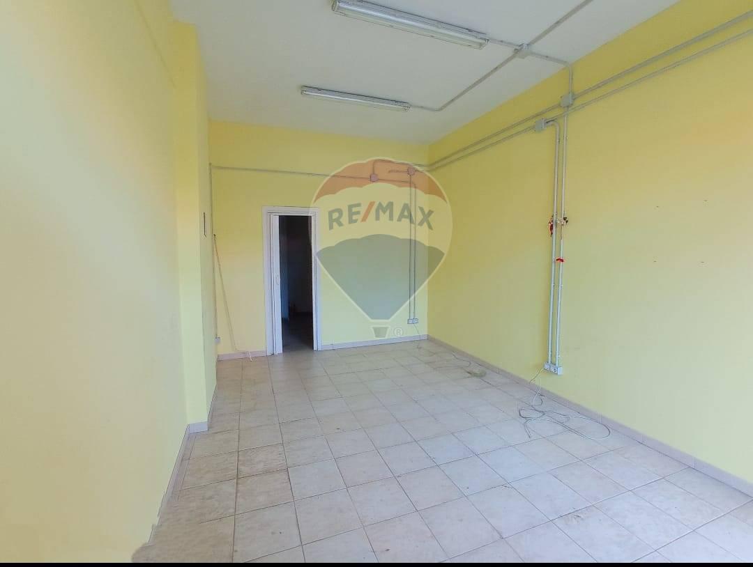Negozio in vendita a Napoli
