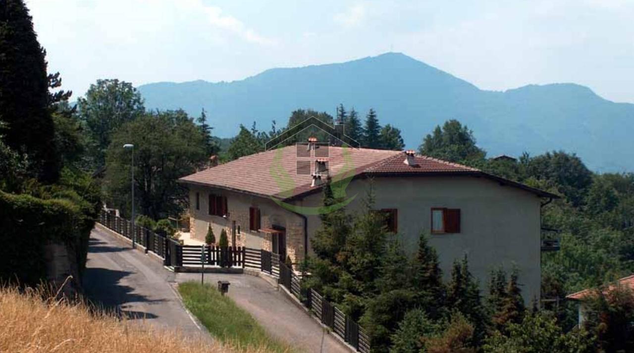 Villa in vendita a Zogno