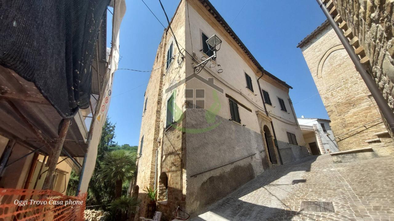 Casa indipendente in vendita a Montalto Delle Marche