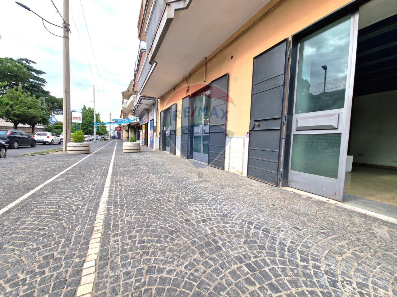 Negozio in affitto a Teverola