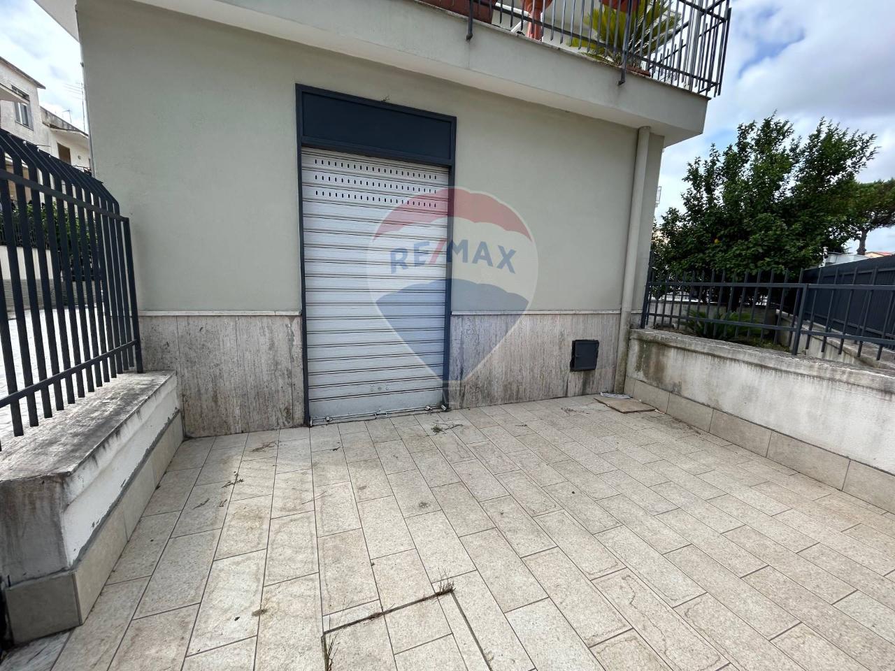 Negozio in affitto a Aversa