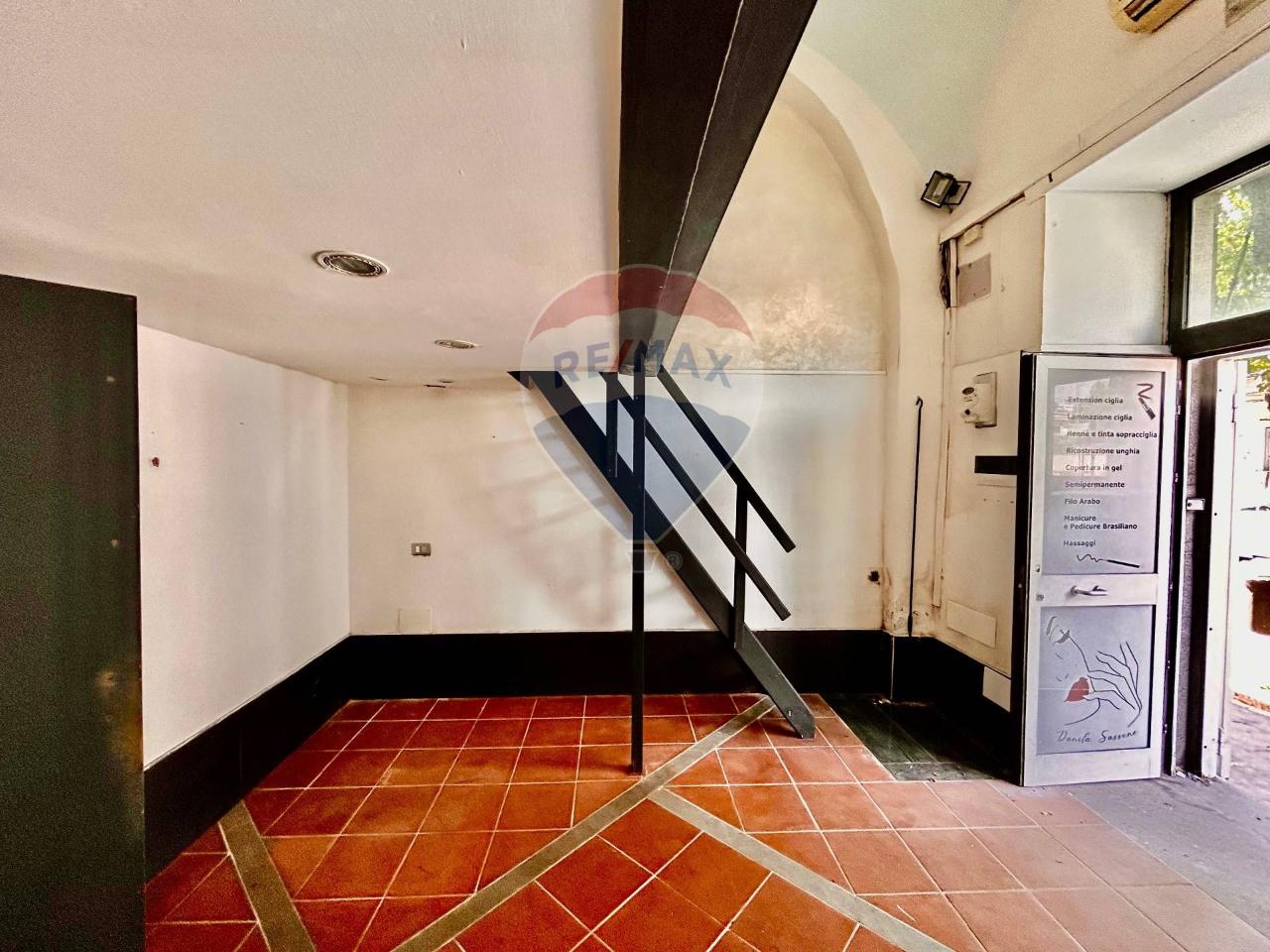 Negozio in affitto a Aversa