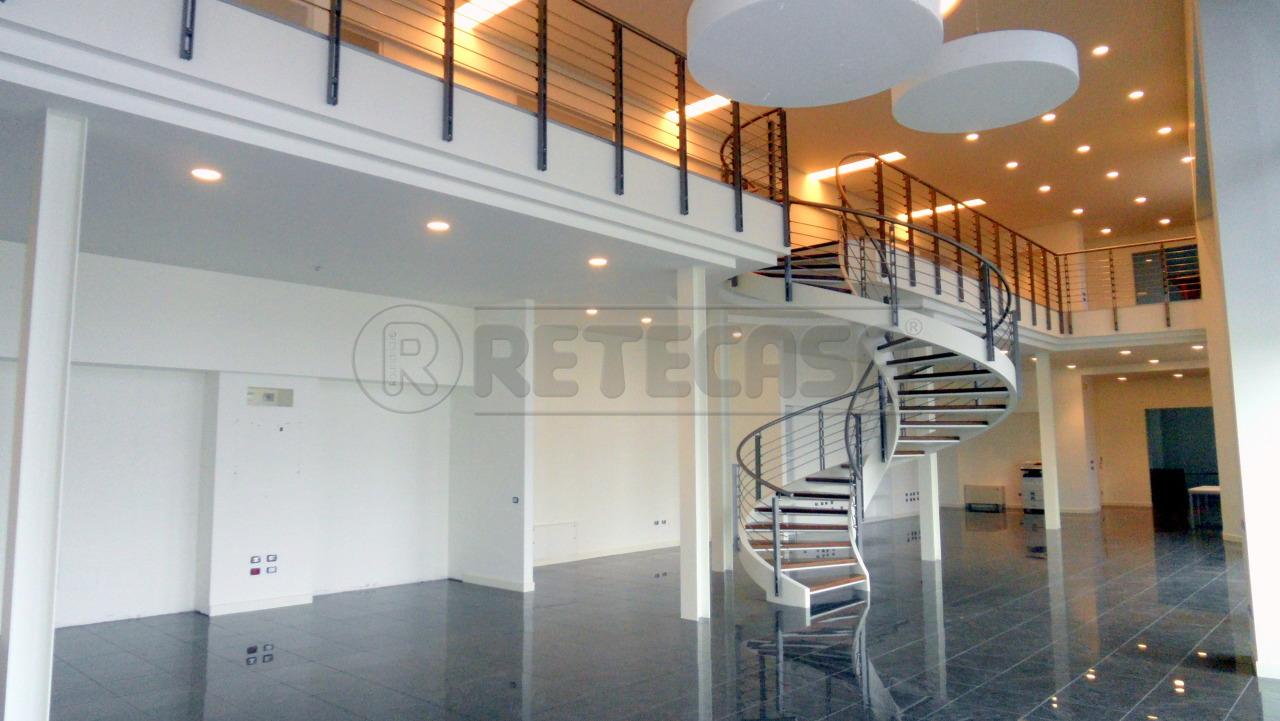 Palazzina commerciale in affitto a San Giorgio Bigarello