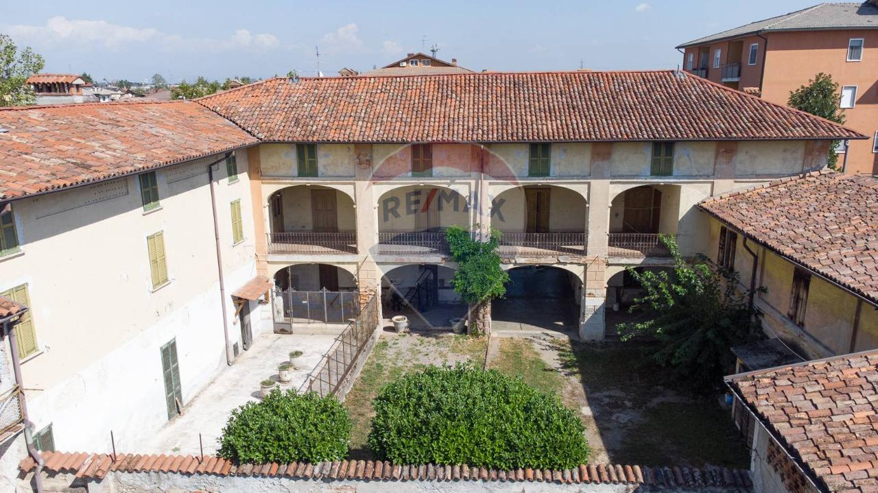 Rustico in vendita a Castel Rozzone