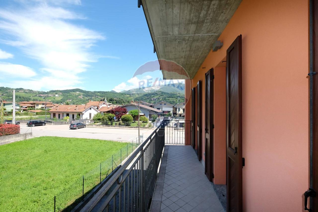 Appartamento in vendita a Ambivere