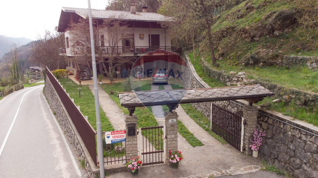 Villa in Via Strada Consorziale 2, Bracca