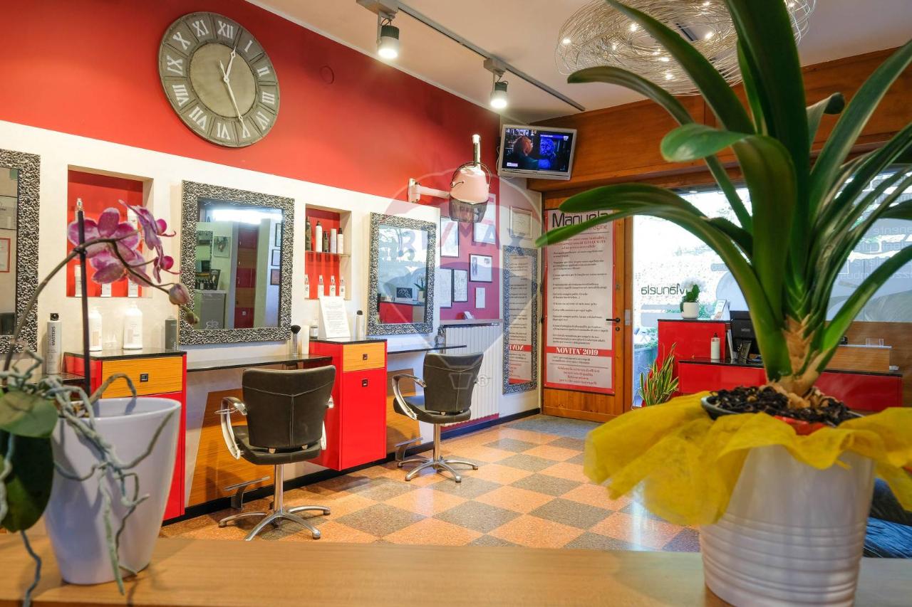 Negozio in affitto a Almenno San Bartolomeo