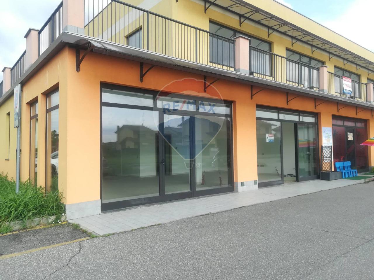 Negozio in vendita a Roncello