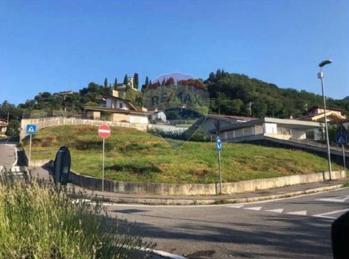 Terreno edificabile in vendita a Cenate Sotto
