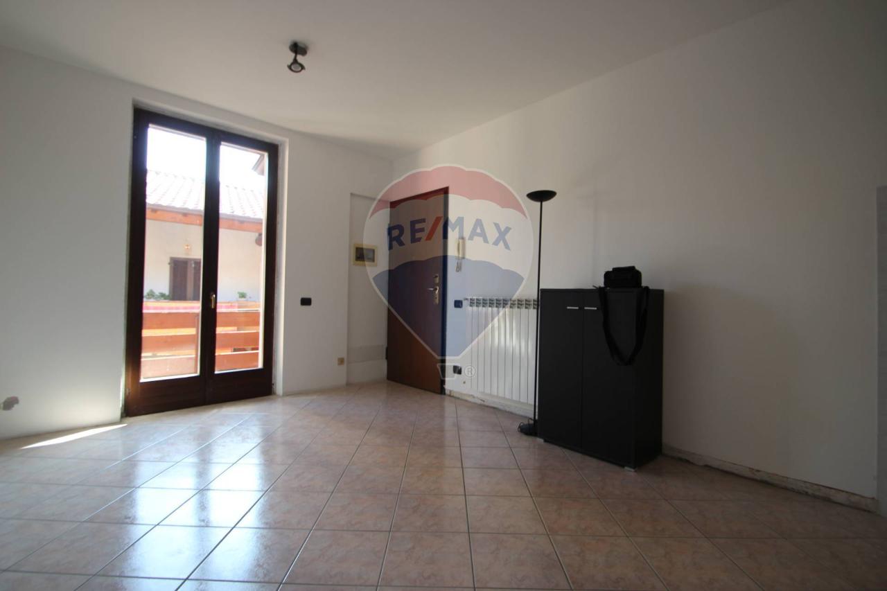 Appartamento in vendita a Bonate Sotto