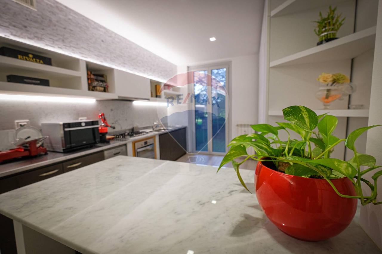 Appartamento in vendita a Bonate Sotto