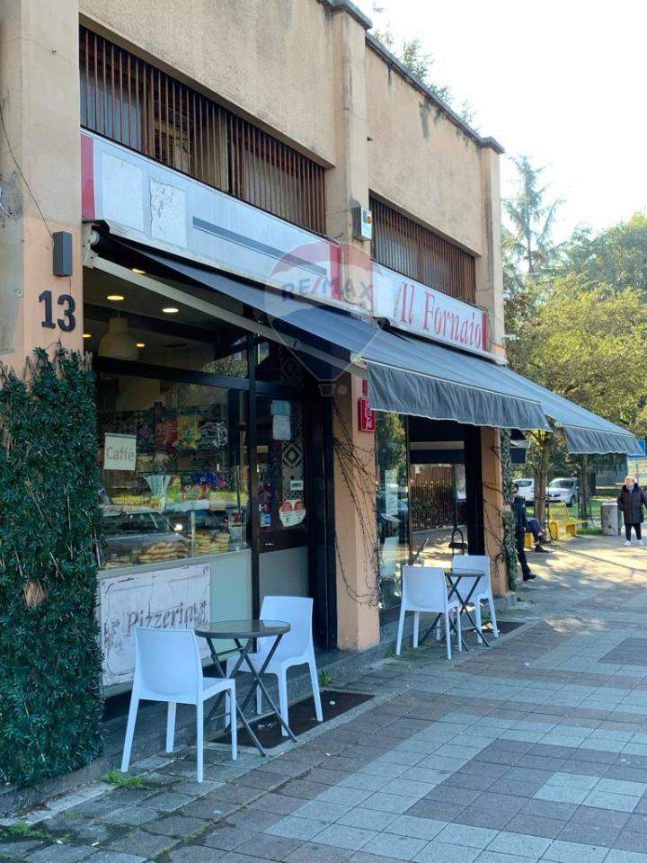 Esercizio commerciale in vendita a Cologno Monzese