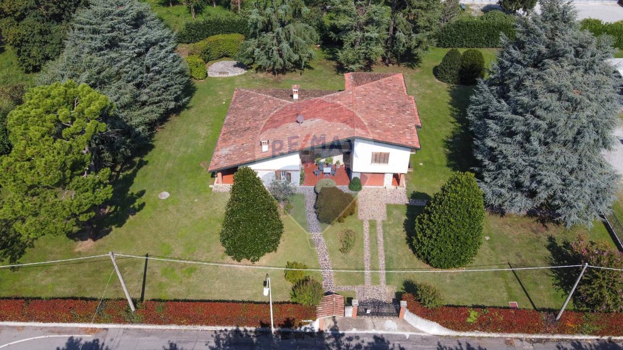 Villa in vendita a Castel Rozzone