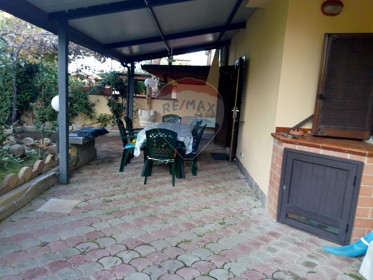 Appartamento in vendita a Roseto Capo Spulico