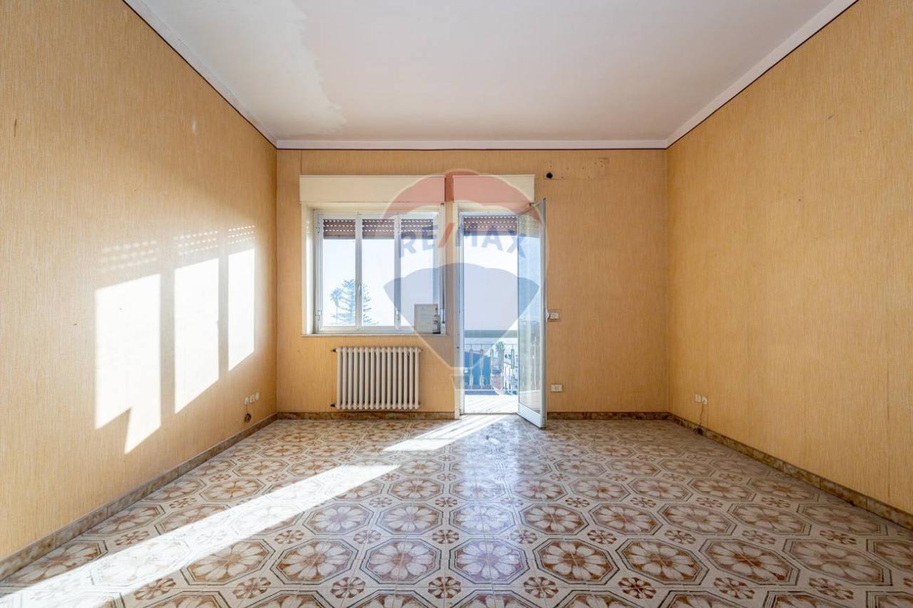 Appartamento in vendita a Aci Catena