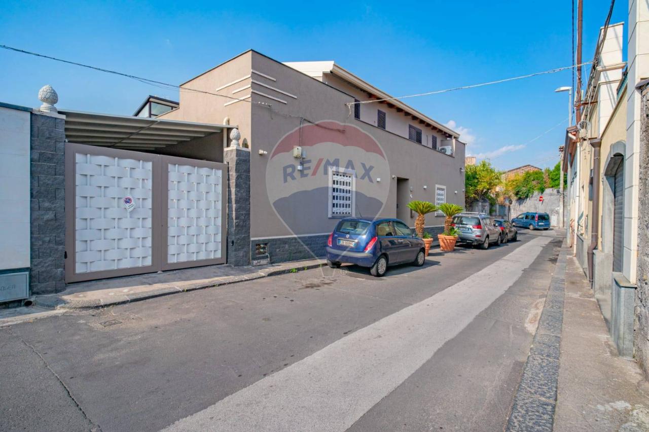 Casa indipendente in vendita a Catania
