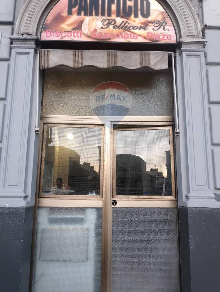 Esercizio commerciale in vendita a Catania