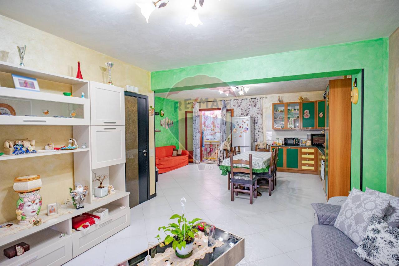 Appartamento in vendita a Aci Catena