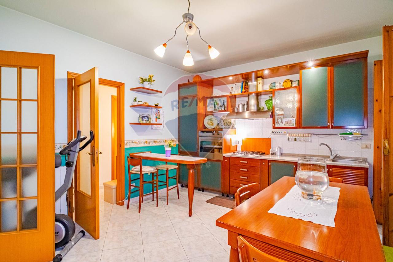 Appartamento in vendita a Aci Catena