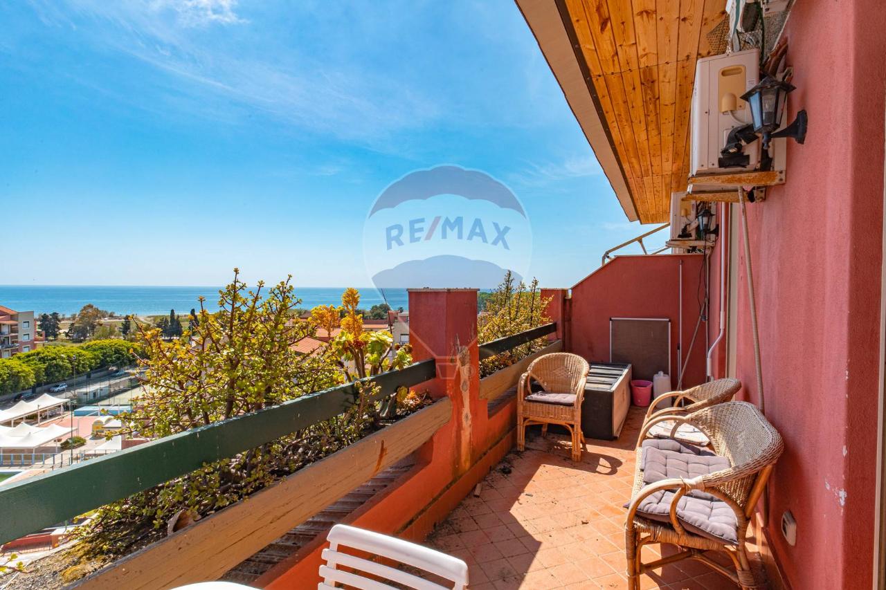 Appartamento in affitto a Giardini Naxos