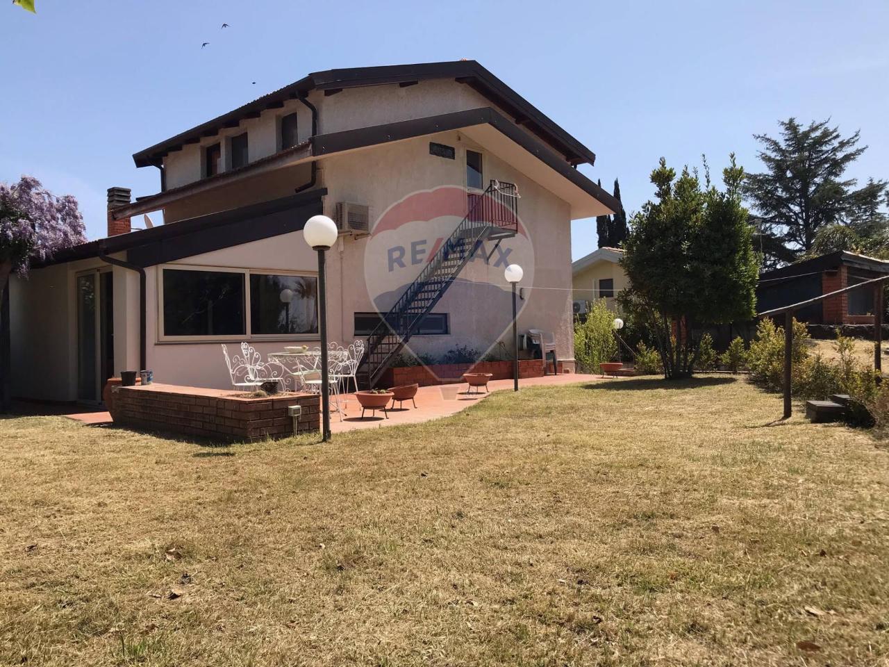 Villa in Via Cesare Battisti Snc, Mascalucia