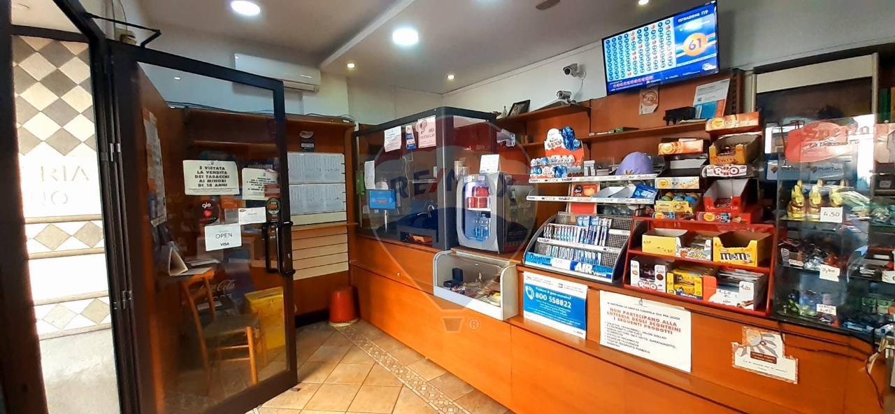 Esercizio commerciale in vendita a Catania