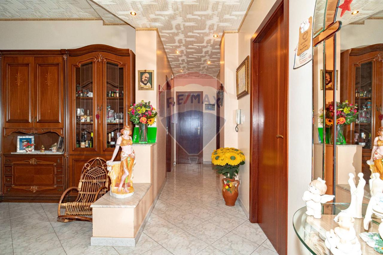 Appartamento in vendita a Aci Catena