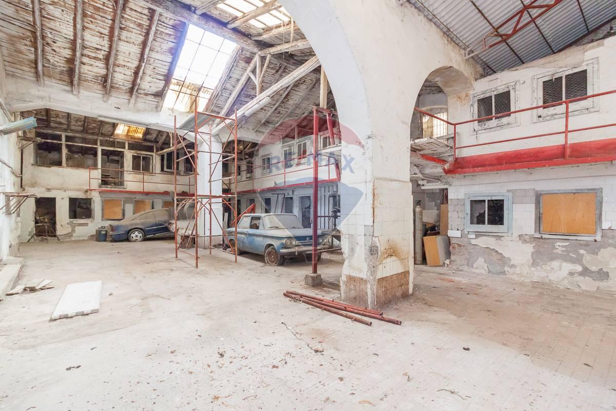 Negozio in vendita a Paterno'