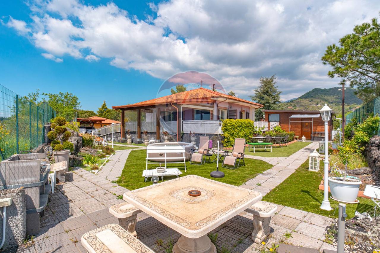 Villa in vendita a Nicolosi