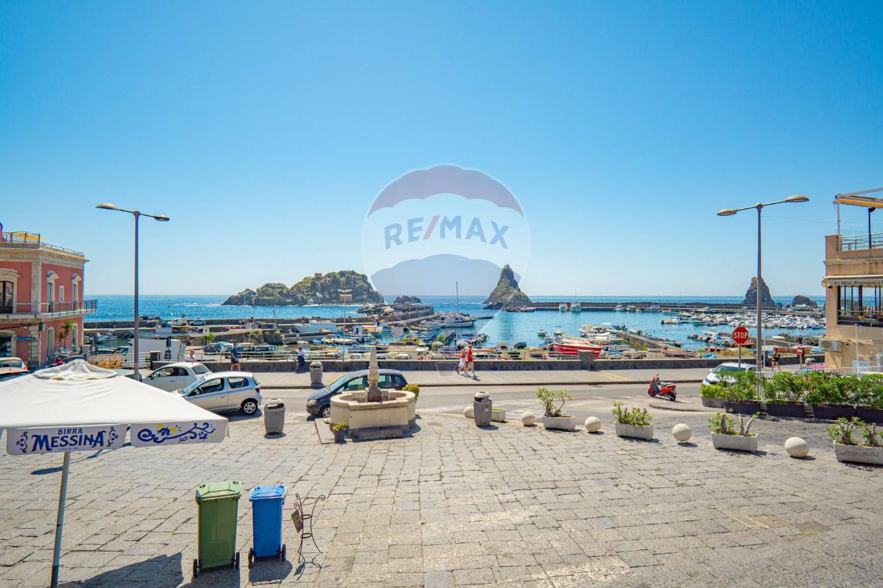 Casa indipendente in vendita a Aci Castello