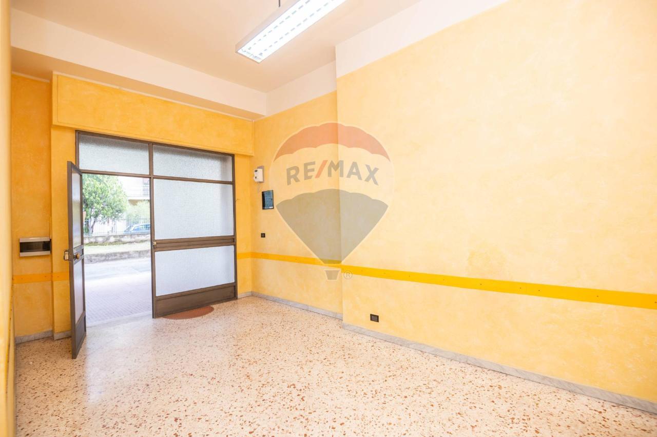 Negozio in vendita a Mascalucia