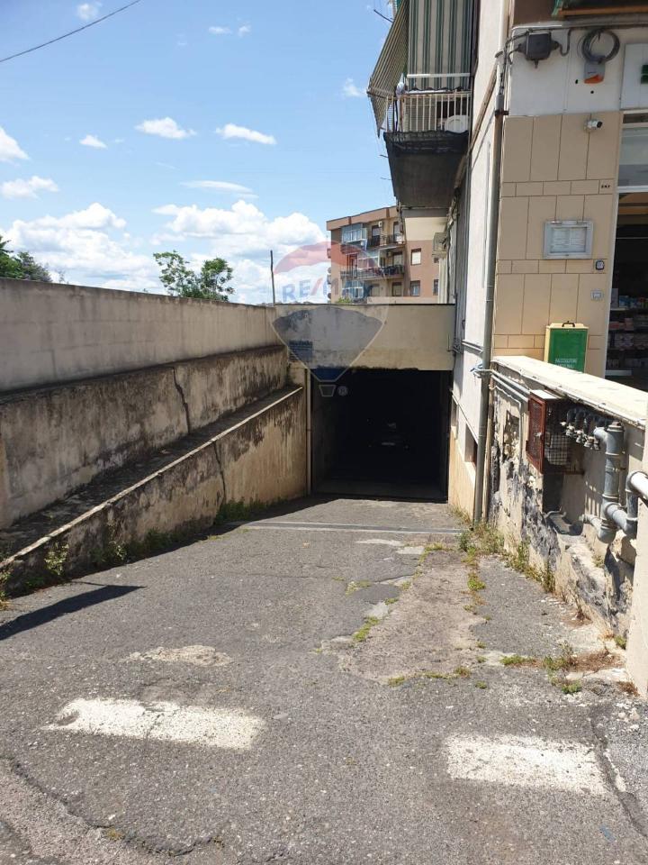 Magazzino in vendita a Catania