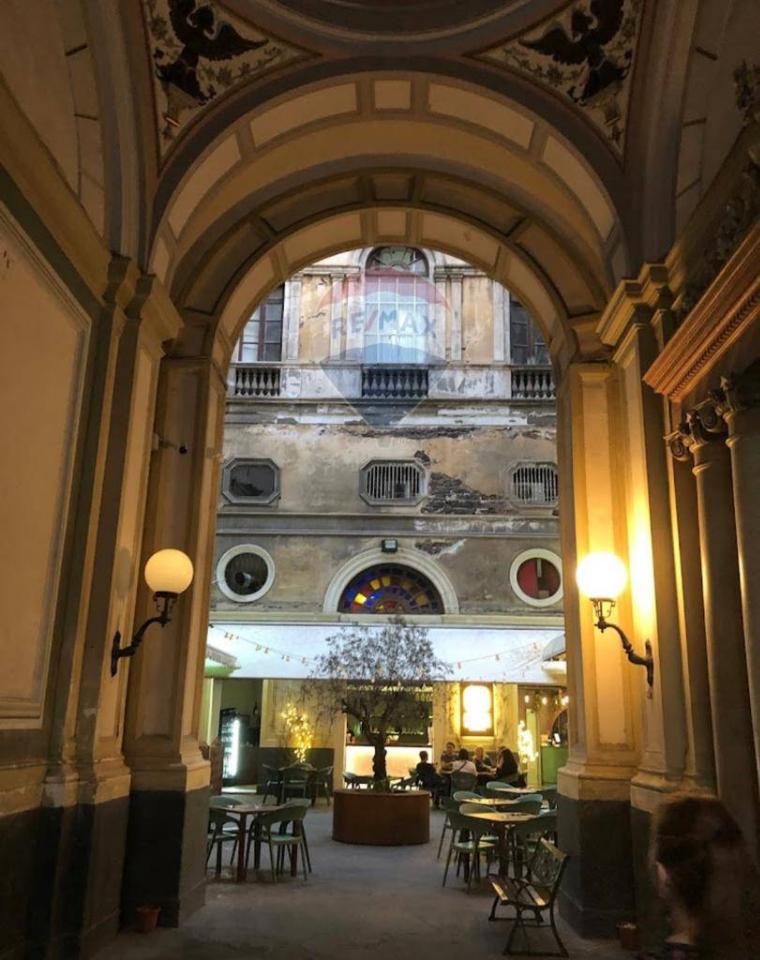 Esercizio commerciale in vendita a Catania