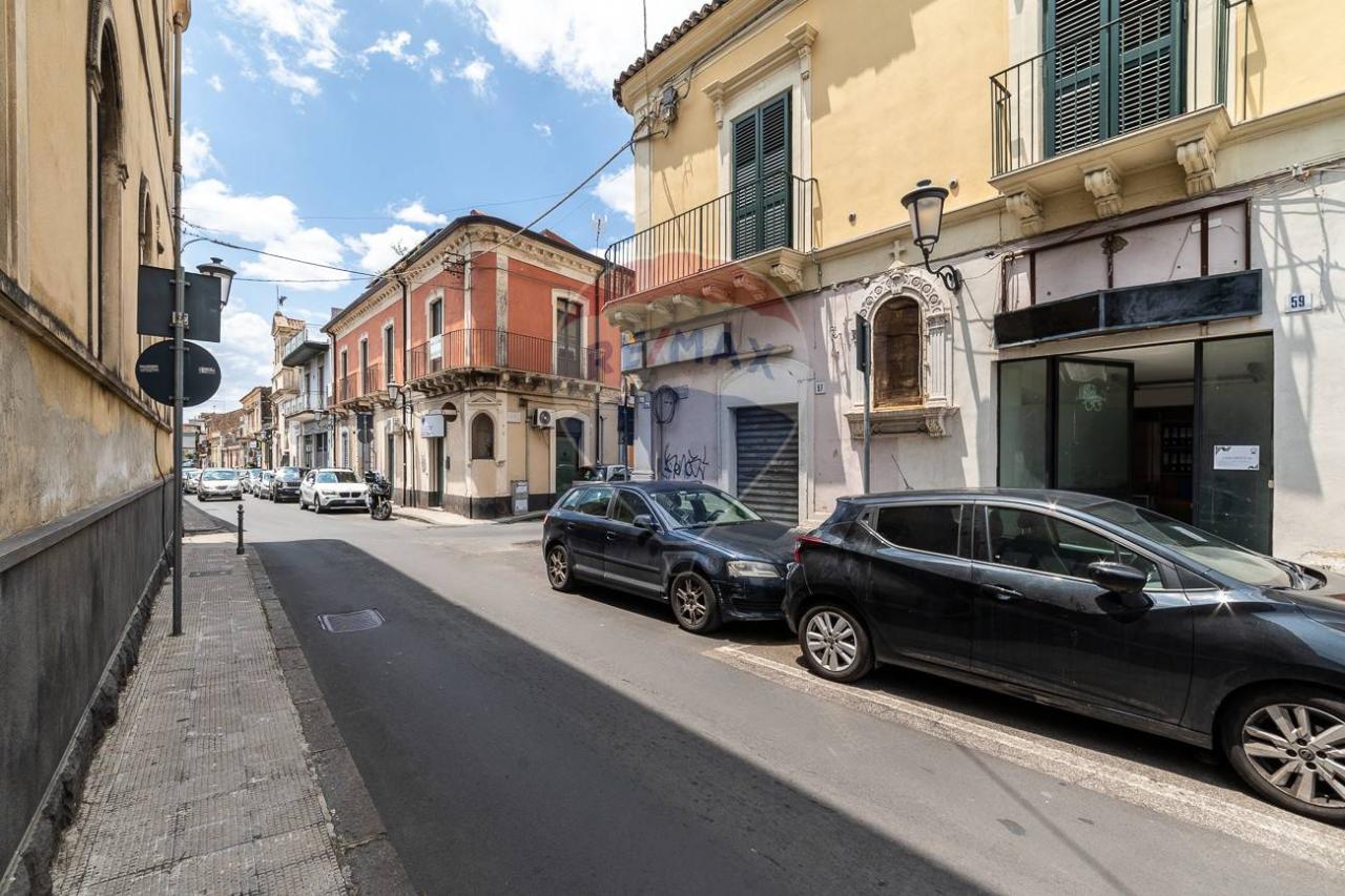 Negozio in vendita a San Giovanni La Punta