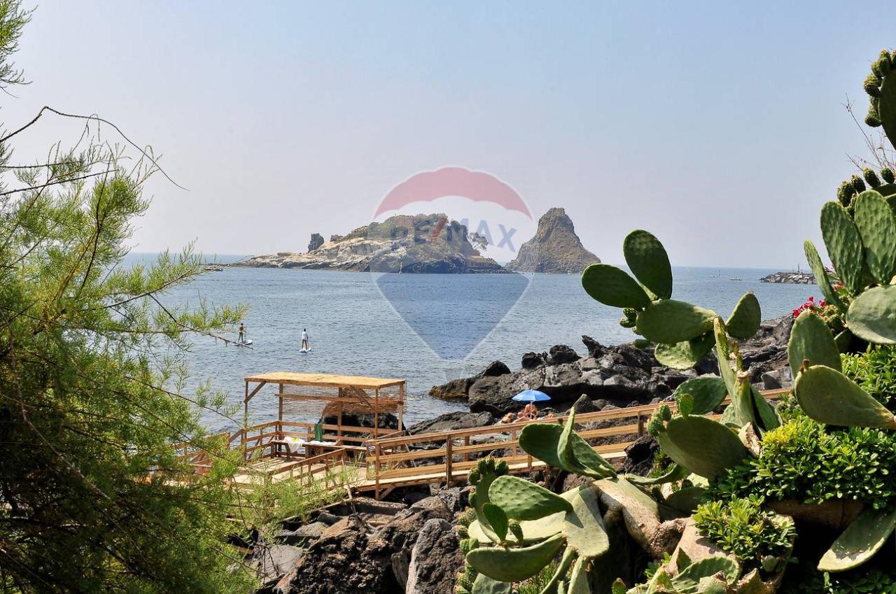 Casa indipendente in vendita a Aci Castello