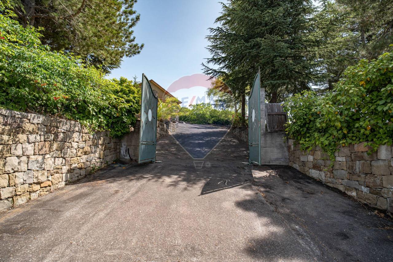 Villa in vendita a Maletto