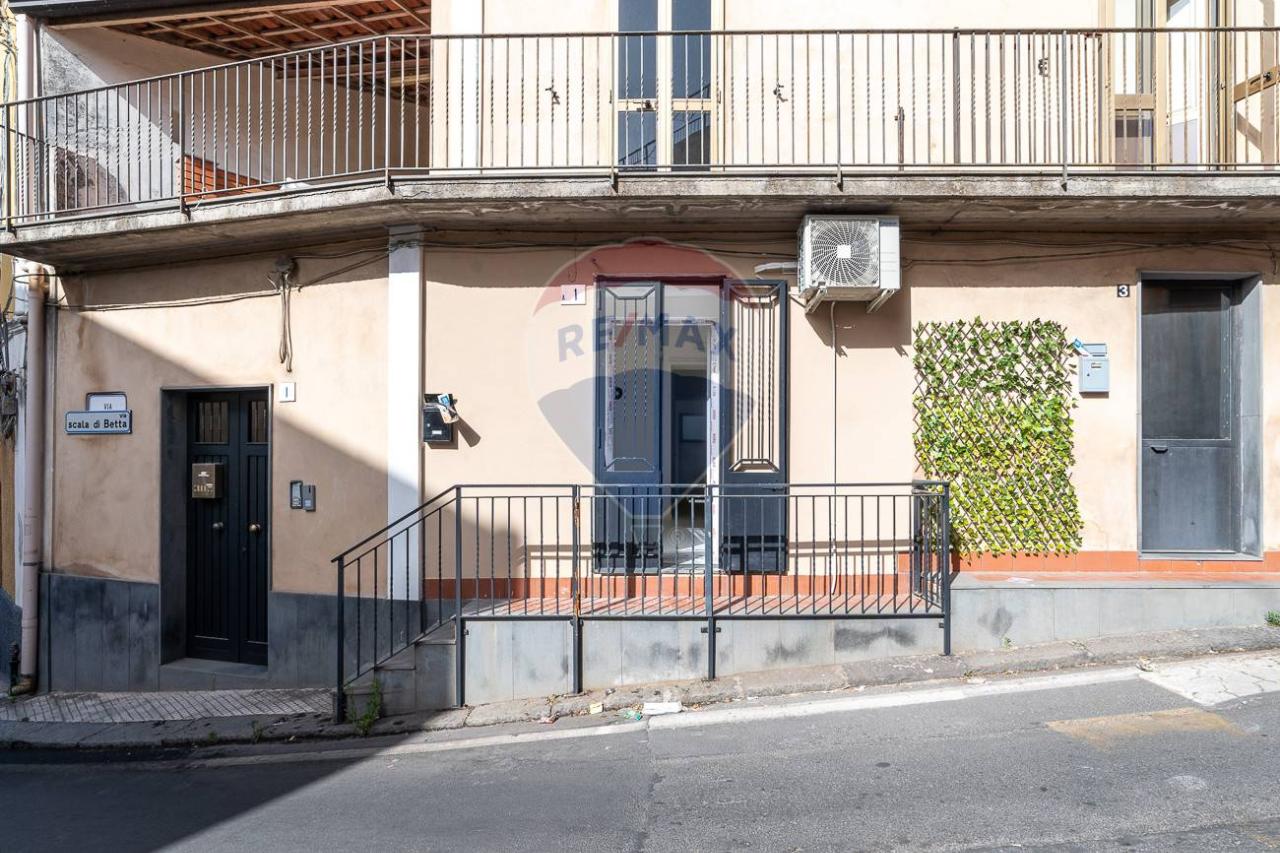 Casa indipendente in affitto a Sant'Agata Li Battiati