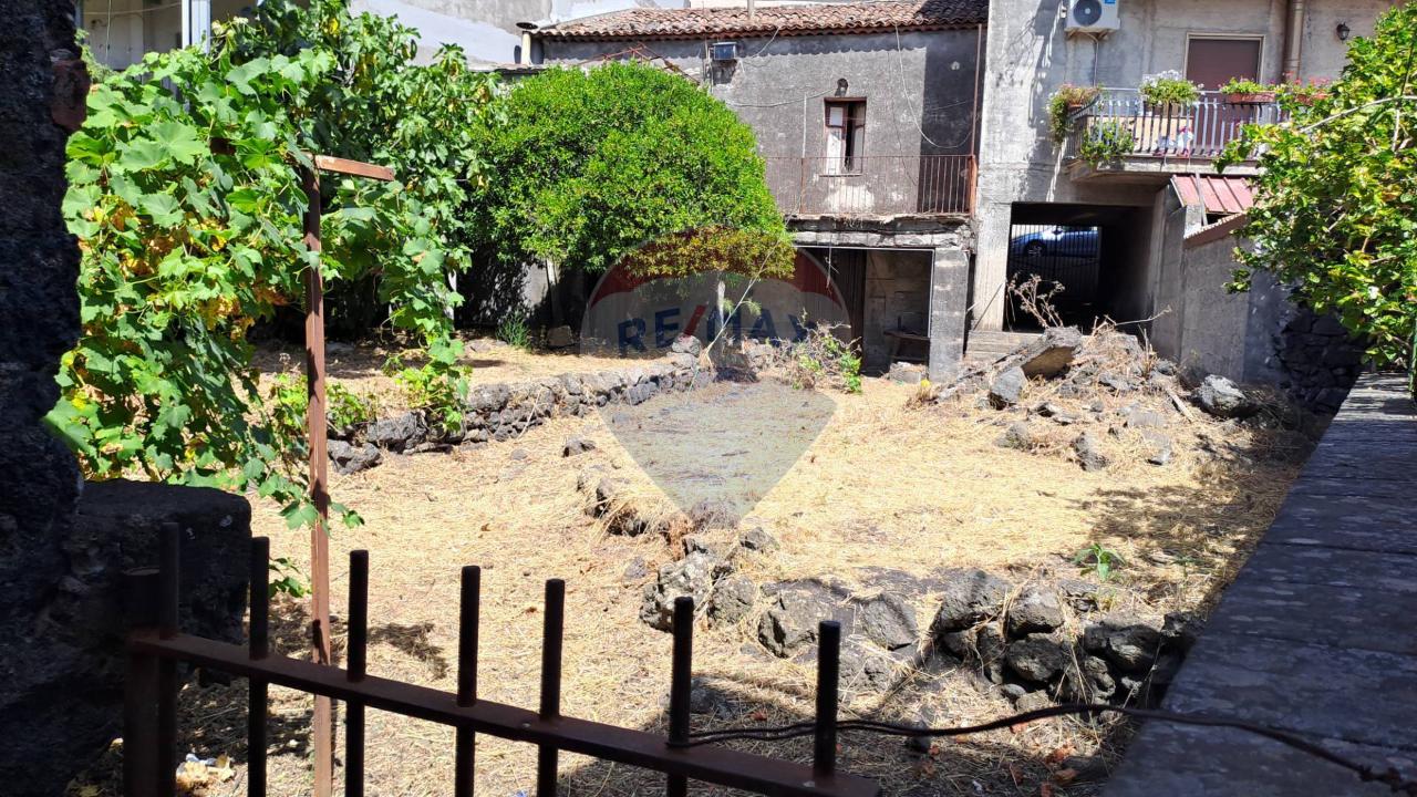 Casa indipendente in vendita a Linguaglossa