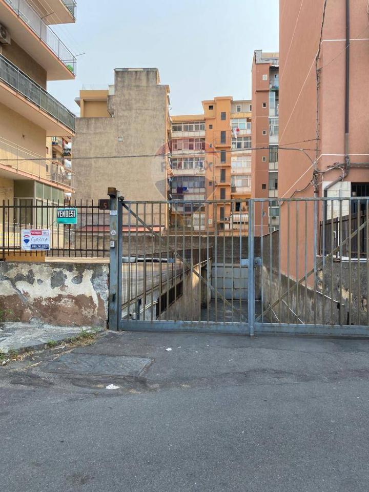 Box in vendita a Catania