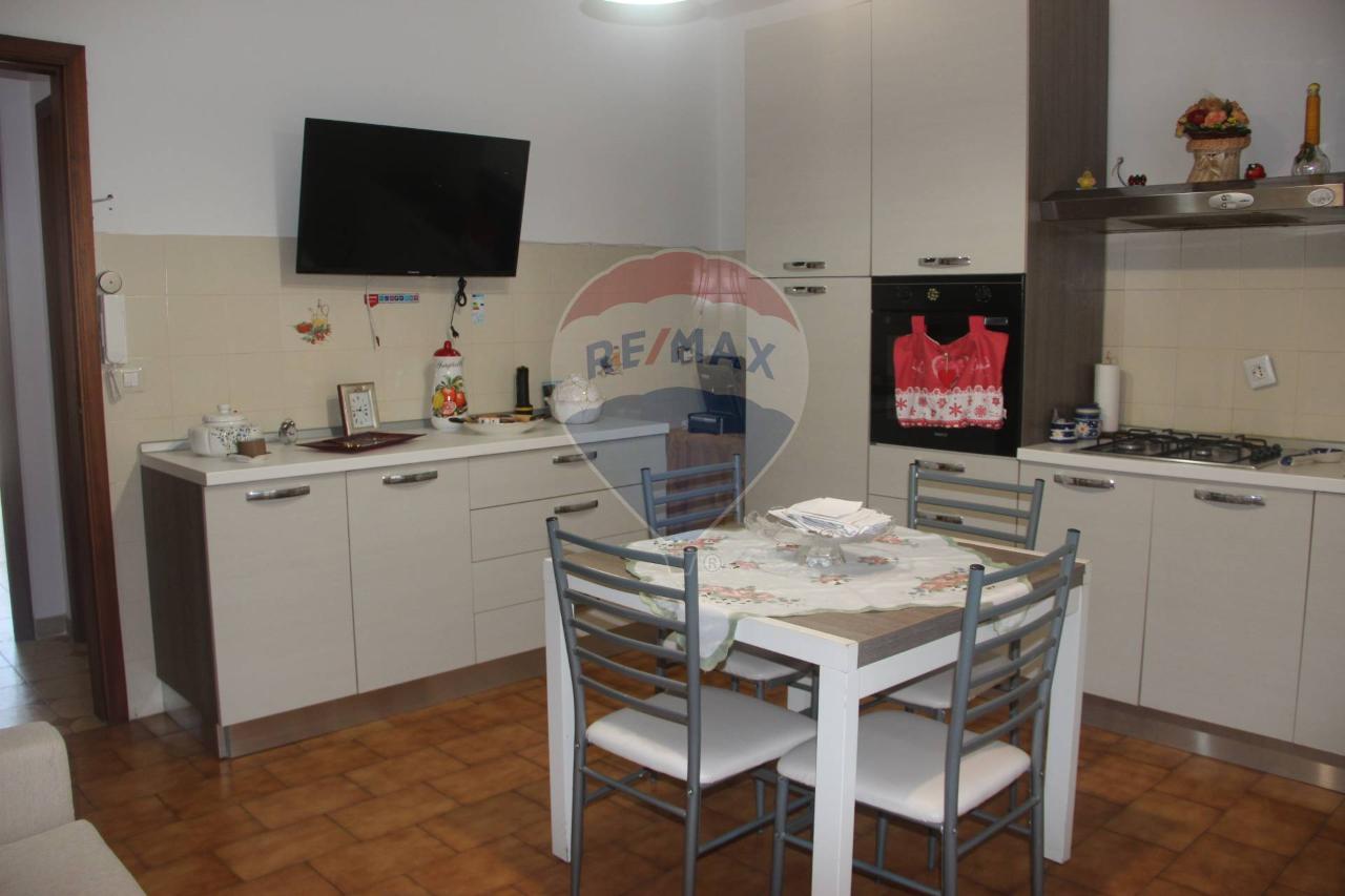 Appartamento in vendita a Aci Catena